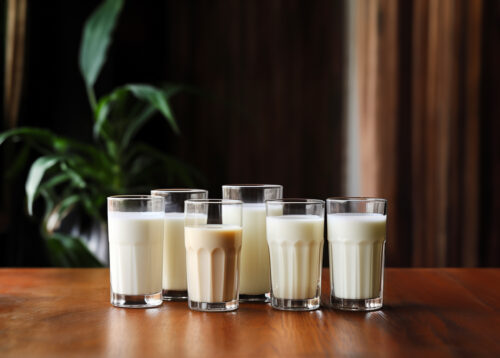 12 Best High-Protein Milks Ranked (Dairy AND Vegan) » Protein Snack Reviews